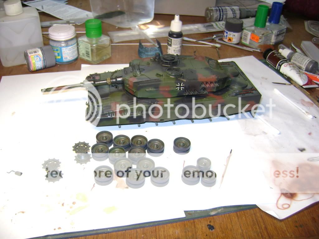 1:35 Hobby Boss Leopard 2A4 - The Workshop - Britmodeller.com