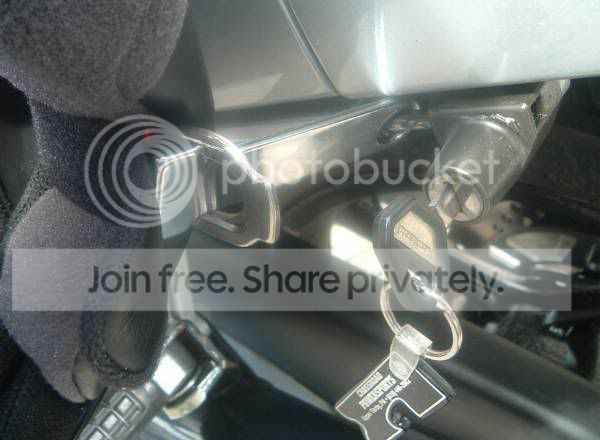 Ninja250 Riders Club :: Topic review - Ninja 250 helmet lock????